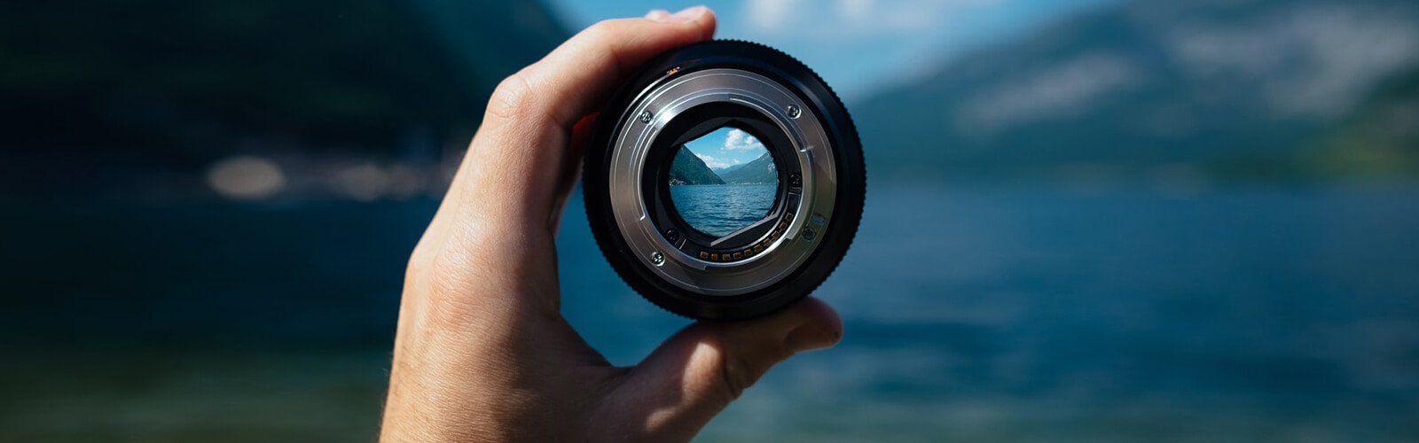 Professional Photographer Dubai: Corporate & Event Services | 15 Years